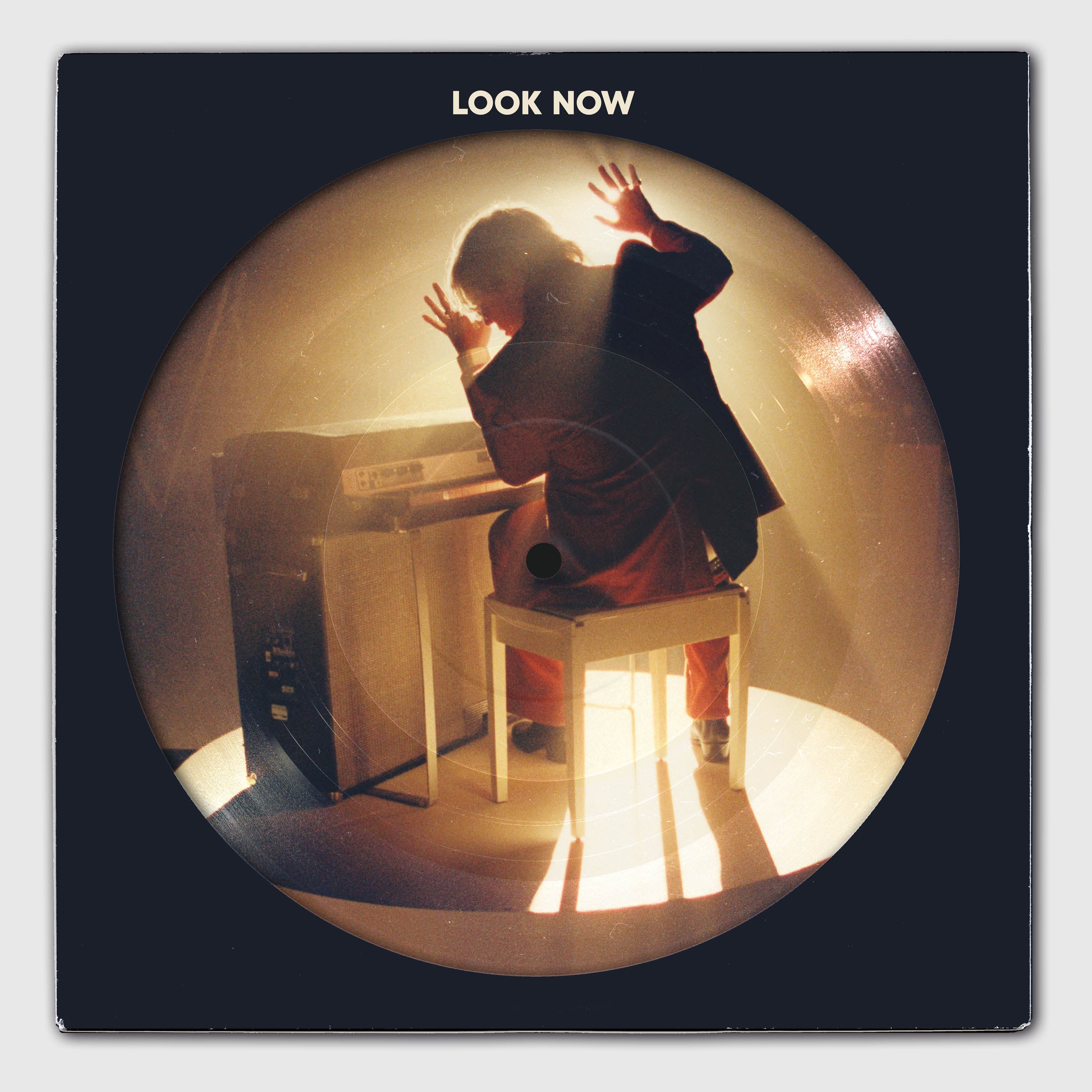 Oscar Lang: Look Now